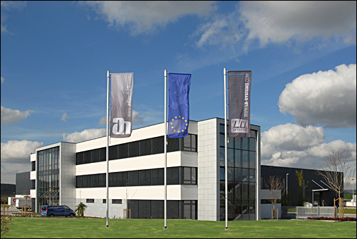 Adam Hall zieht um | www.DieReferenz.de